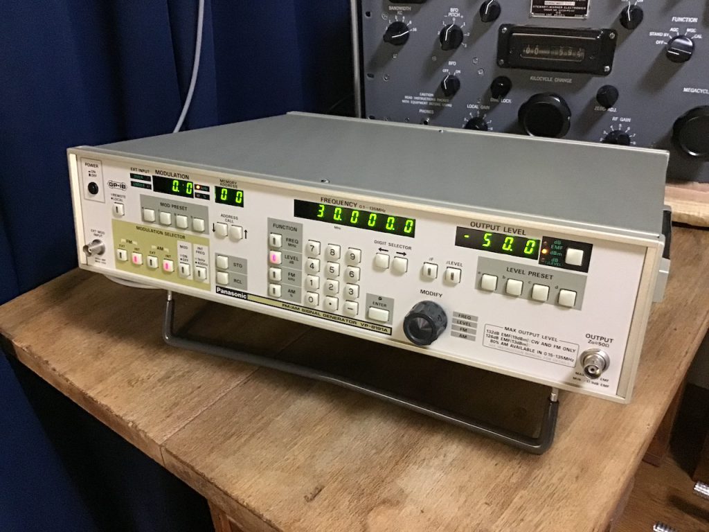 自宅の R-390A受信機関係機材に 1ヶ月ぶりの通電を行う | 超入門：真空管ラジオこれ